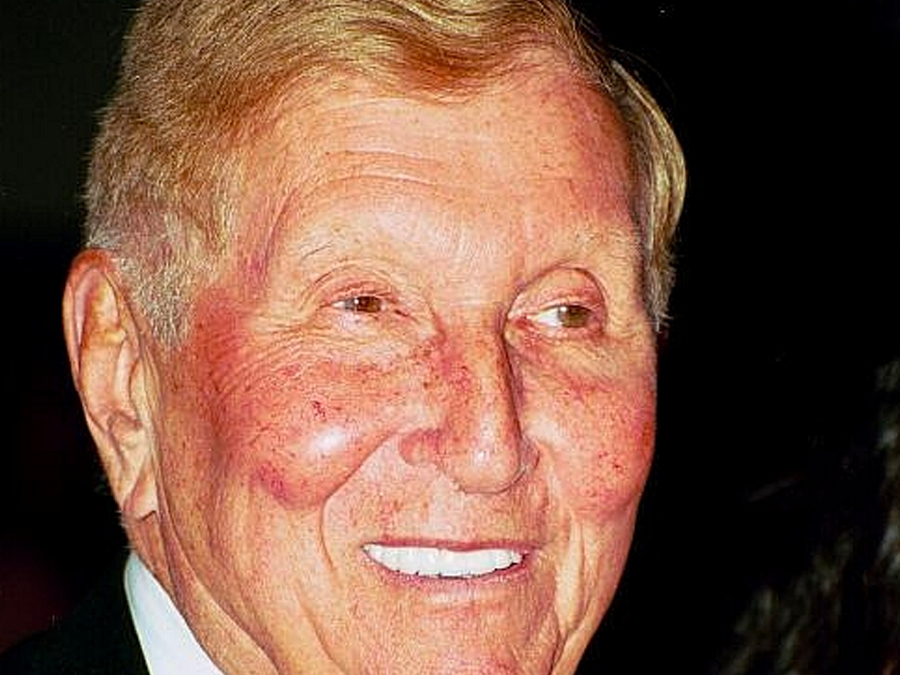 Sumner Redstone dead at 97