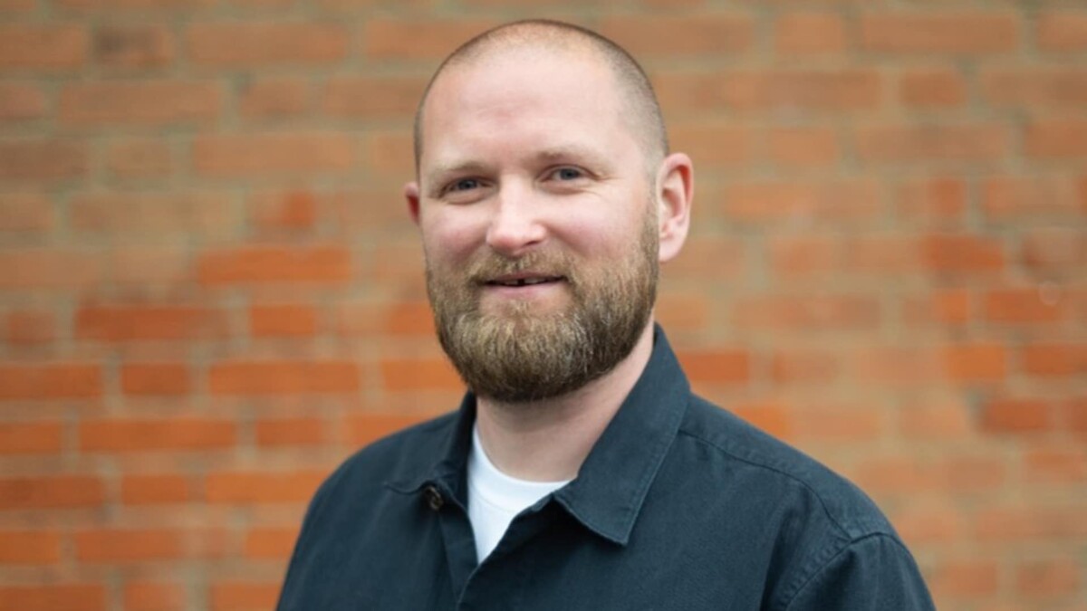 Sky recruits Tom Barry