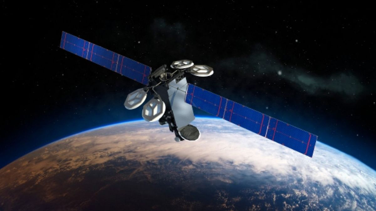 Intelsat IS-33e breaks up after service outage