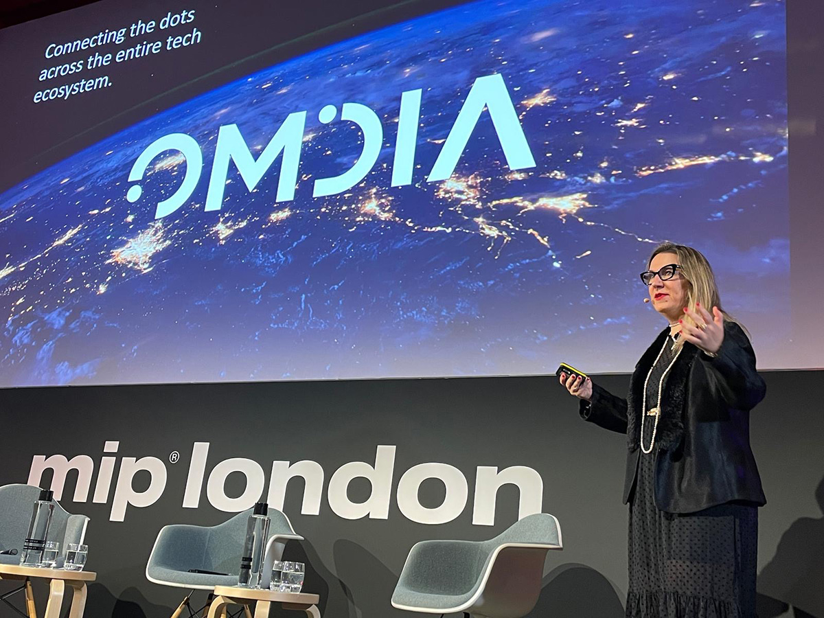 Netflix to surpass YouTube video revenue in 2025